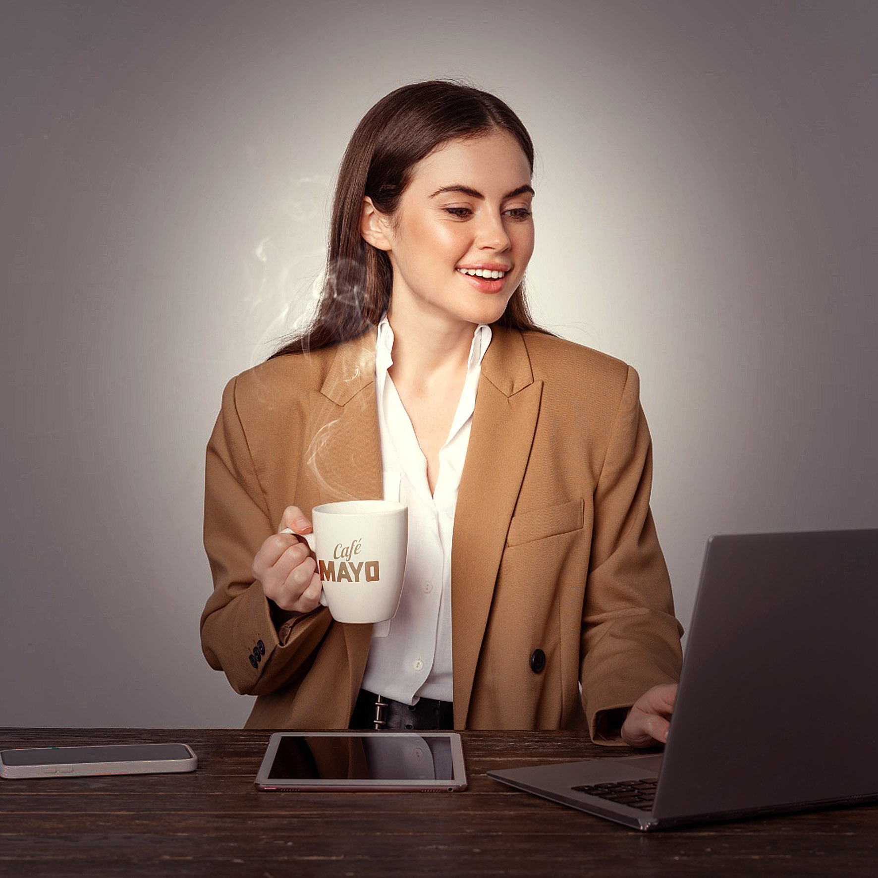 Café Mayo – Charlemos